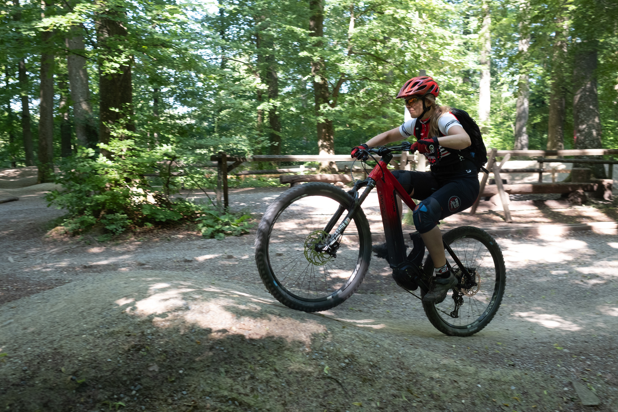 E-MTB Fahrschule Anfahren am Berg